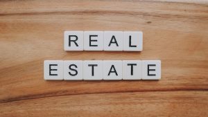 Real Estate Flyer Design: Templates and Tips